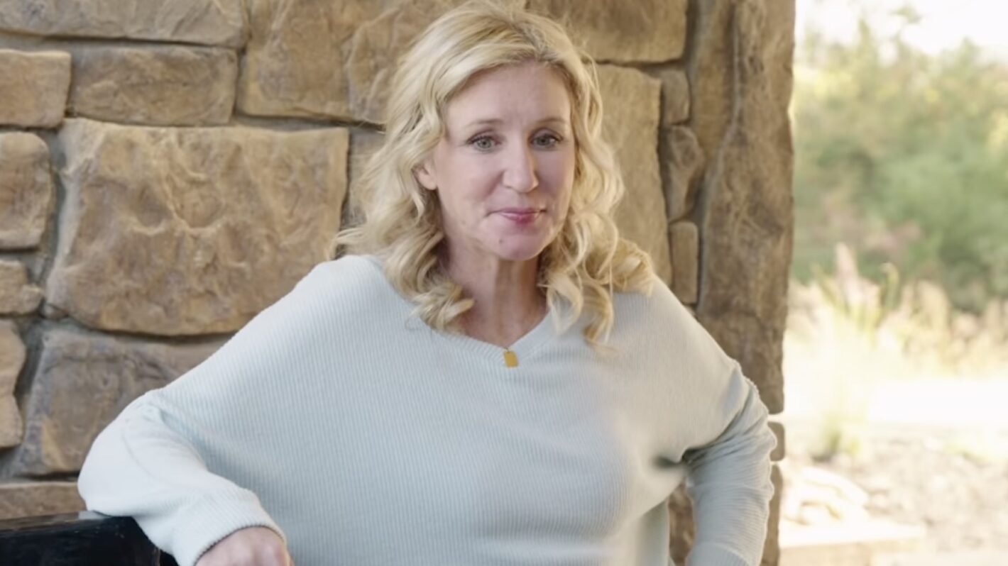 HGTV star Jenny Marrs could not hold back her tears as she announced ...